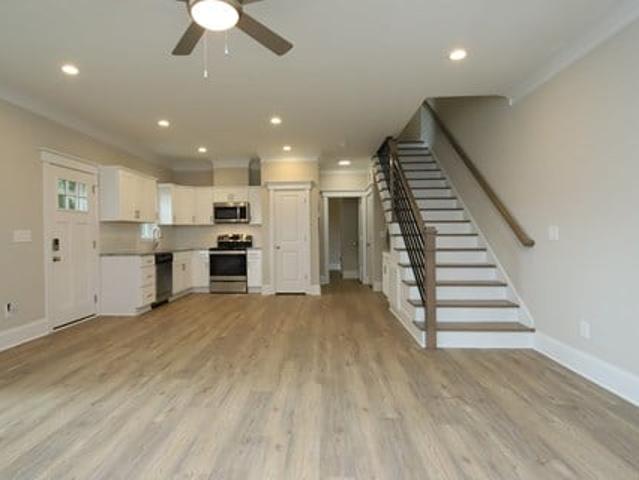 Douglas 4 Bed 4.5 Bath