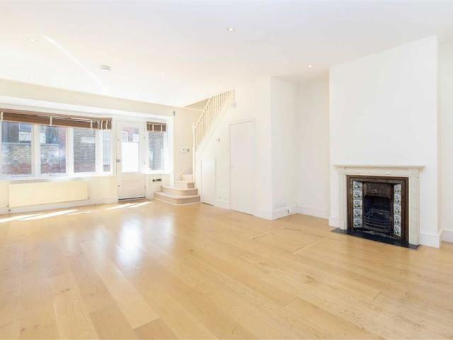 Dove Mews, South Kensington SW5, 3 bed detached house to rent, £6,000 pcm | PrimeLocation