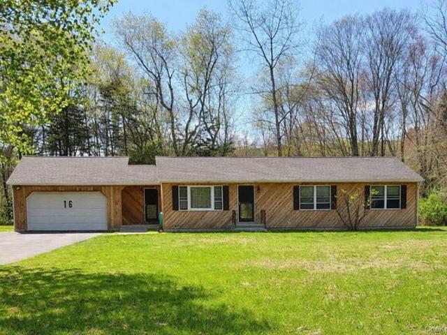 Dove Ct, Lagrangeville, Home For Sale