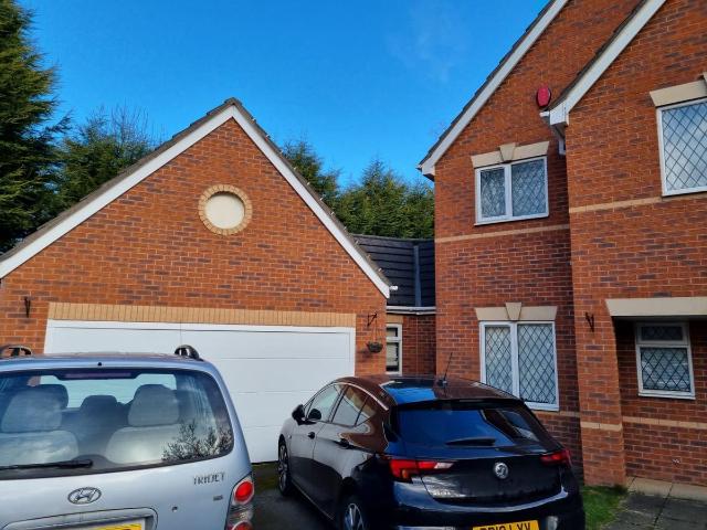 Dove Close, Walsall WS1, Room to rent, £2,250 pcm | PrimeLocation