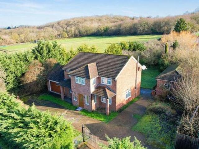 Dove House, Hamlet Hill, 4 Bedroom Detached