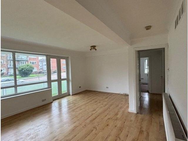 Dove Park, Pinner HA5, 2 bed flat to rent, £1,650 pcm | PrimeLocation