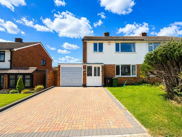 Dove Rise, Oadby LE2, 3 bed semi detached house to rent, £1,500 pcm | PrimeLocation