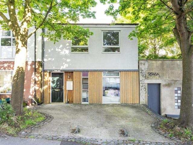 Dove Street, Bristol, BS2 3 bed terraced house to rent £1,995 pcm £460 pw