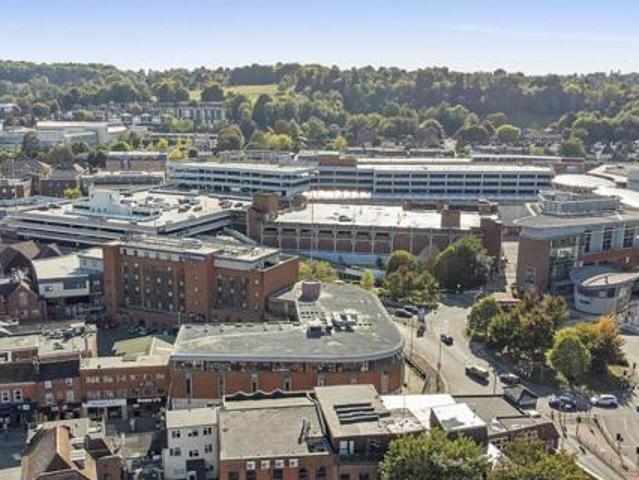 Dovecot Road, High Wycombe, 2 Bedroom Apartment