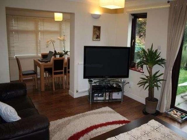 Dovedale Close, Harefield, UB9