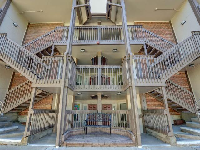 Dover Commons Apartments 1 Bedroom Apartment for Rent at 1672 Dover St, Lakewood, CO 80215 Morse Park