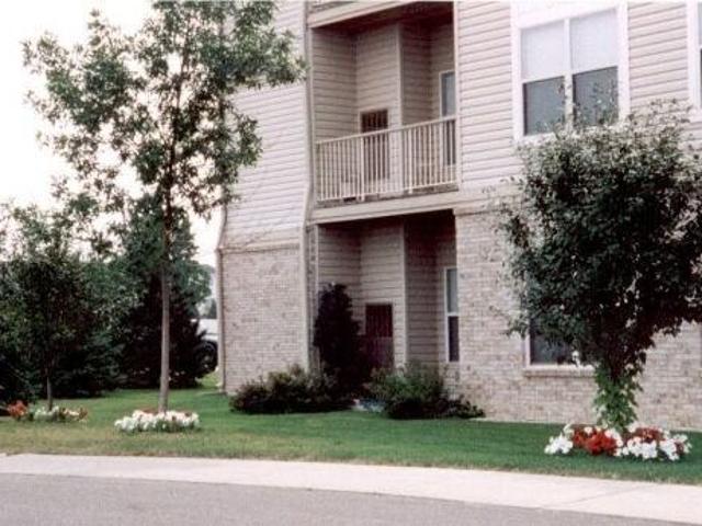 Dover Court 1 Bedroom Apartment for Rent at 1441 E Broomfield St, Mount Pleasant, MI 48858