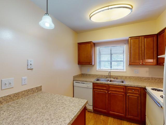 Dover Gardens 2 Bedroom Apartment for Rent at 1448 Adriel Ln, Orlando, FL 32812 Dover Manor