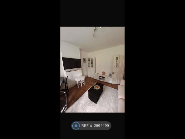 Dover House Road, London SW15, 1 bed flat to rent, £1,600 pcm | PrimeLocation