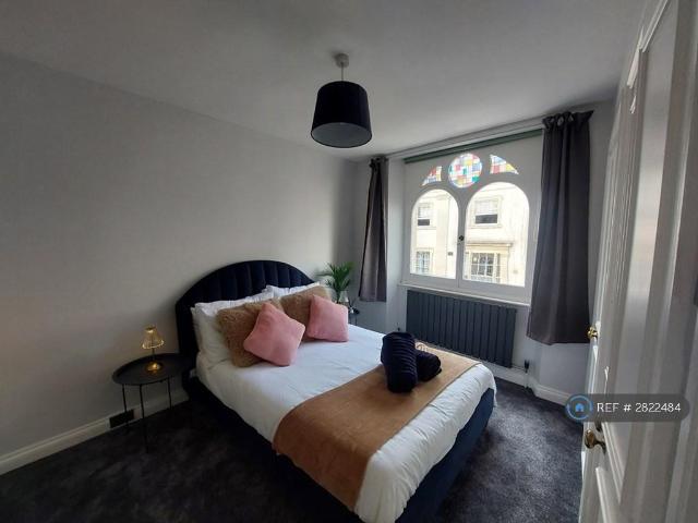 Dover Place, Bristol, BS8 2 bed flat to rent £2,250 pcm £519 pw