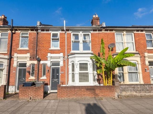 Dover Road, Portsmouth, PO3 3 bed terraced house to rent £1,595 pcm £368 pw