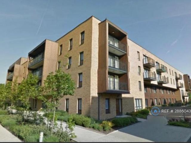 Dowding Drive, London, SE9 2 bed flat to rent £1,960 pcm £452 pw