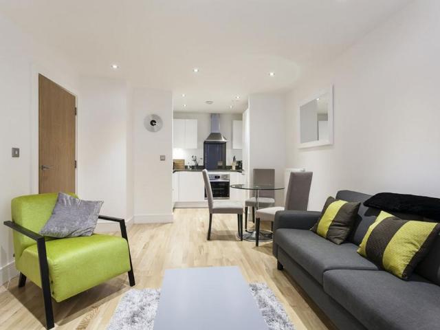 Dowells Street, London SE10 1 bed flat to rent £2,000 pcm £462 pw