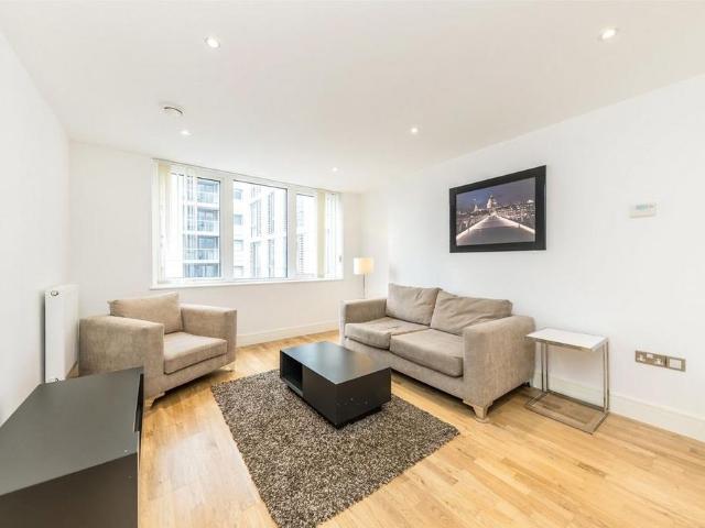 Dowells Street, London SE10 1 bed flat to rent £2,000 pcm £462 pw