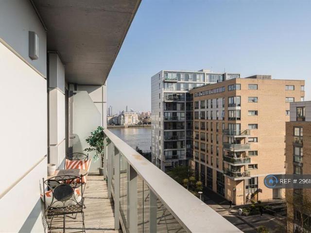 Dowells Street, London, SE10 2 bed flat to rent £2,500 pcm £577 pw