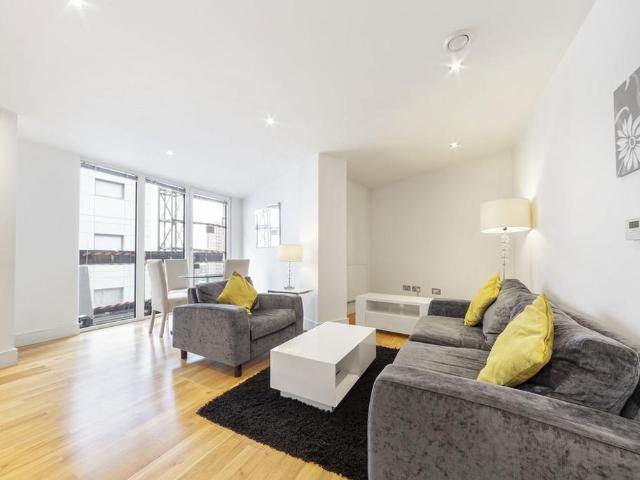 Dowells Street, London SE10 2 bed flat to rent £2,500 pcm £577 pw