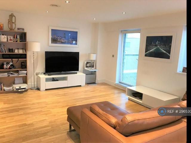Dowells Street, London, SE10 2 bed flat to rent £2,800 pcm £646 pw