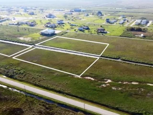Dowling Lot Multiple in Price Rd Lot Ranging, Sabine Pass, TX 77640