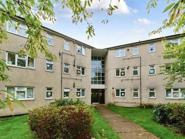 Down Street, West Molesey, 3 Bedroom Flat