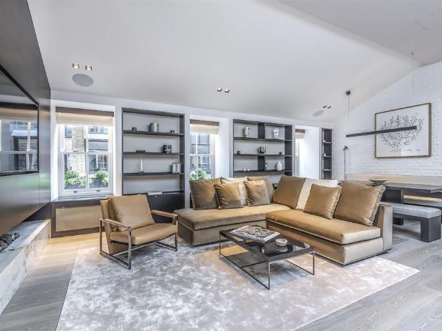 Down Street Mews, Mayfair, W1K 2 bed flat to rent £9,967 pcm £2,300 pw
