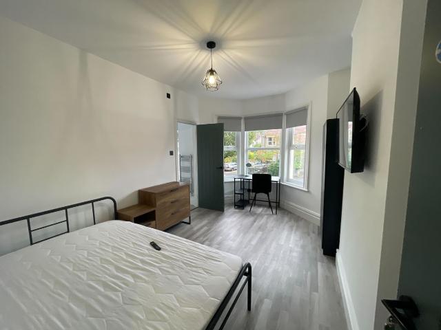 Downend Road, Bristol BS16, Room to rent, £750 pcm | PrimeLocation