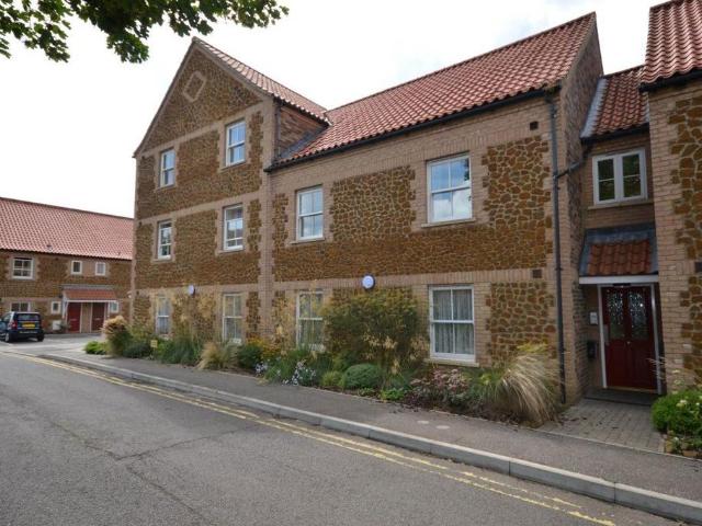 DOWNHAM MARKET 2 bed flat to rent £800 pcm £185 pw