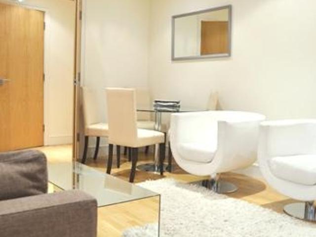 Downham Road, Angel / London N1 2 bed flat to rent £3,000 pcm £692 pw