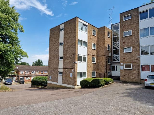 Downs Road LU1, 2 bed flat to rent, £1,200 pcm | PrimeLocation