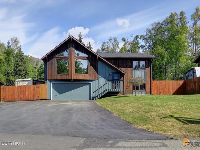 Downstairs of a 2 Story 3 Bedroom House in Eaglewo