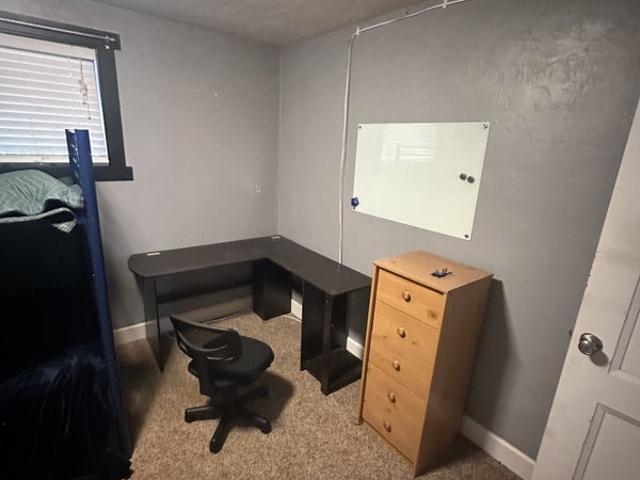 Downstairs room available in south salem house