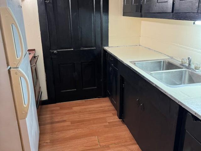 Downstairs studio apartmentheat and electric inclu