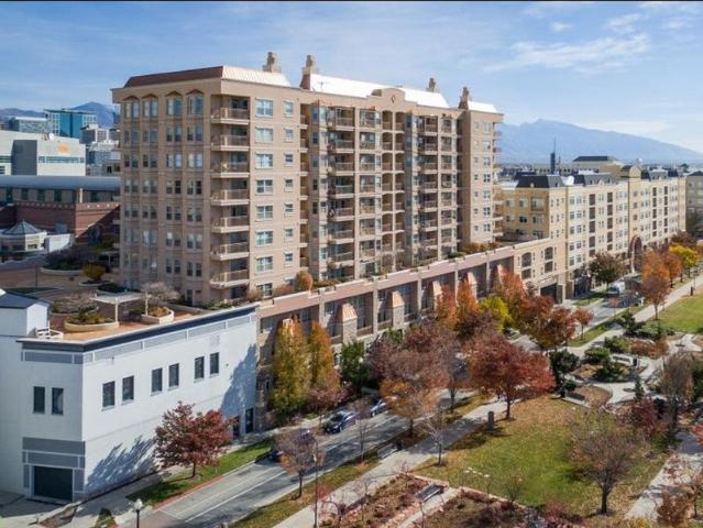 Downtown 1 BD Condo utilitiesfiber int included