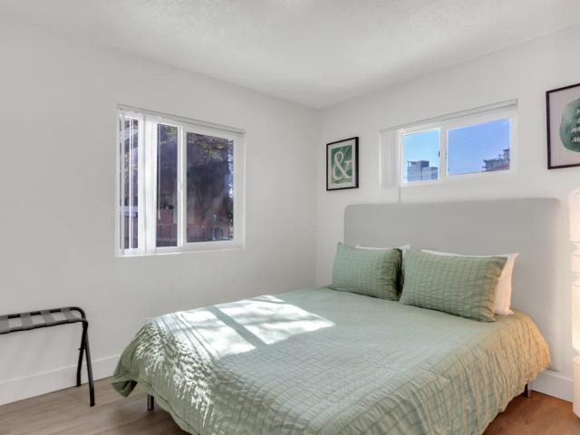 Downtown Modern Smart Home