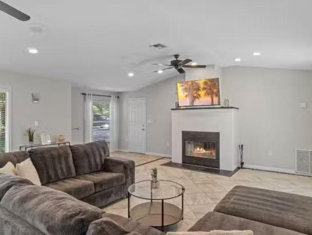 Downtown Oasis Unit A 2616 S Crystal Lake Dr #A