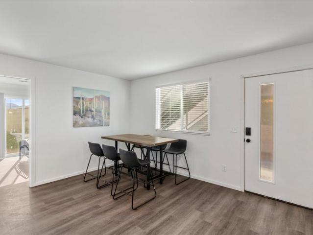 Downtown Phoenix Area | Newer Modern Rooms | Easy
