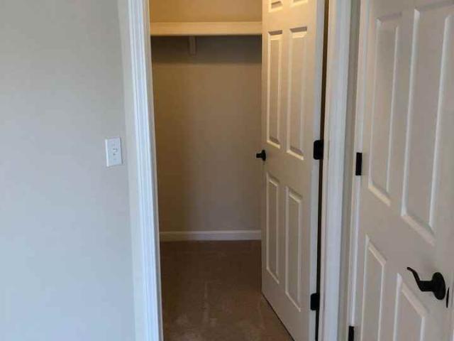 Downtown Shelby Manors Apartments 3 Bedroom Apartment for Rent at 8108 Williamstown Dr, Utica, MI 48316 Utica