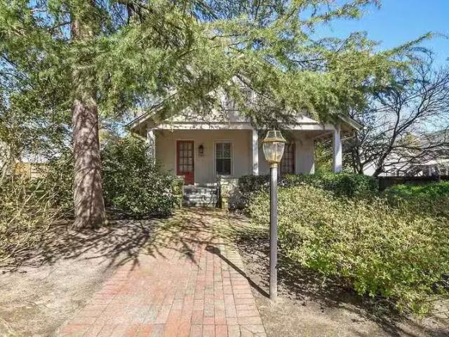 Downtown Southern Pines Center 3 Bed/2 Bath House For Rent 26.