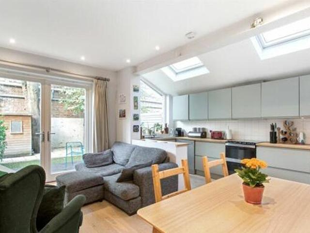 Downton Avenue, London, 2 Bedroom Property