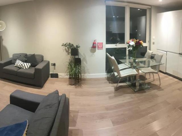 Dowsett Road, London N17 2 bed flat to rent £2,150 pcm £496 pw