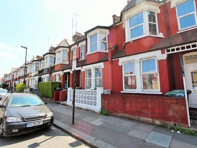 Dowsett Road, Tottenham, London N17, Studio to rent, £1,200 pcm | PrimeLocation