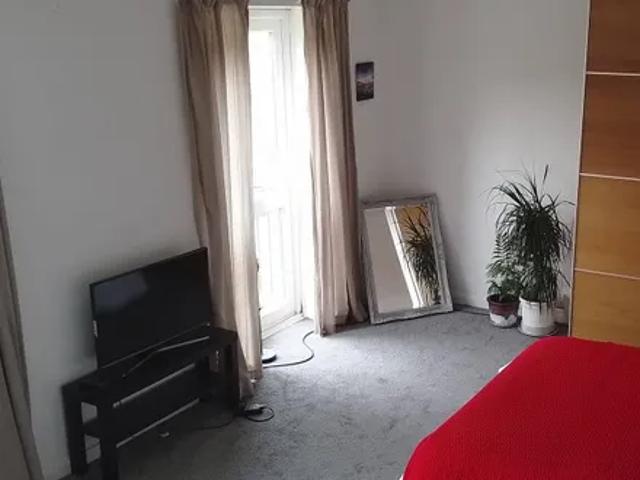 Dowson Close, London, SE5 8JZ, United Kingdom | 4 bed apartment for rent #166626936 | Rentberry