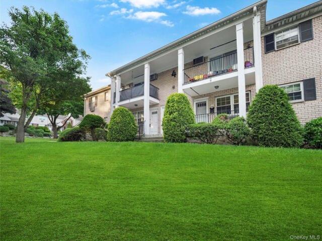 Doxbury Ln, Suffern, Condo For Sale