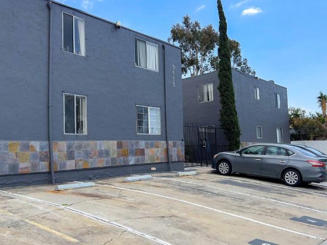 DL 42nd Street 2 Bedroom Apartment for Rent at 3555 42nd St, San Diego, CA 92105 Castle