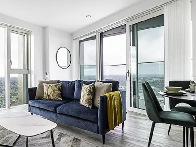 DSG Retail Limited, 1 Portal Way, London, W3 6RS, United Kingdom | 2 bed apartment for rent #114202242 | Rentberry