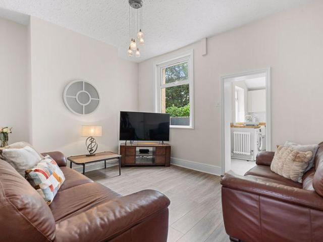 Droylsden Road, Manchester *AVAILABLE. 2 bed terraced house to rent £1,275 pcm £294 pw