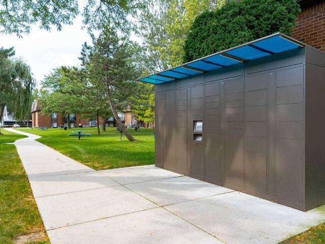 Drawbridge Apartments East 2 Bedroom Apartment for Rent at 36420 Union Lake Rd, Mount Clemens, MI 48045 Harrison Township