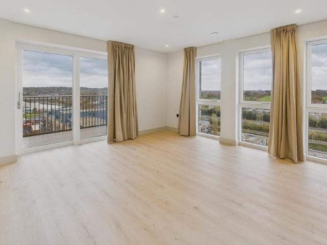 Draycote House, London NW9, 3 bed flat to rent, £3,450 pcm | PrimeLocation