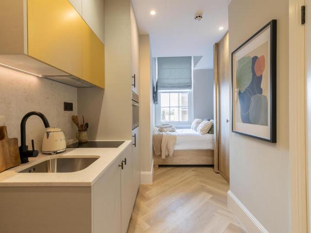 Draycott Avenue, SW3 Studio to rent £1,990 pcm £459 pw