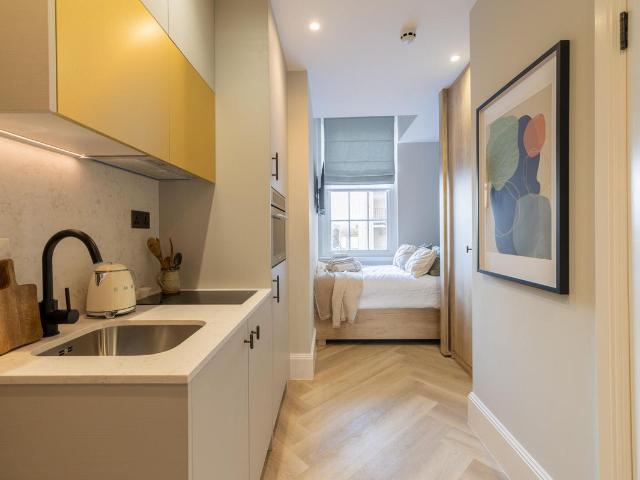 Draycott Avenue SW3, Studio to rent, £1,990 pcm | PrimeLocation